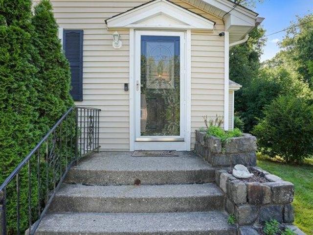 house with 3 bedroom, Bridgeport CT ES103072858