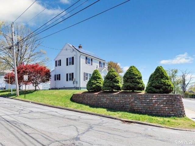 house with 3 bedroom, Bridgeport CT ES103929068