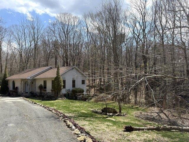 house with 3 bedroom, Brimfield MA DLS102960461