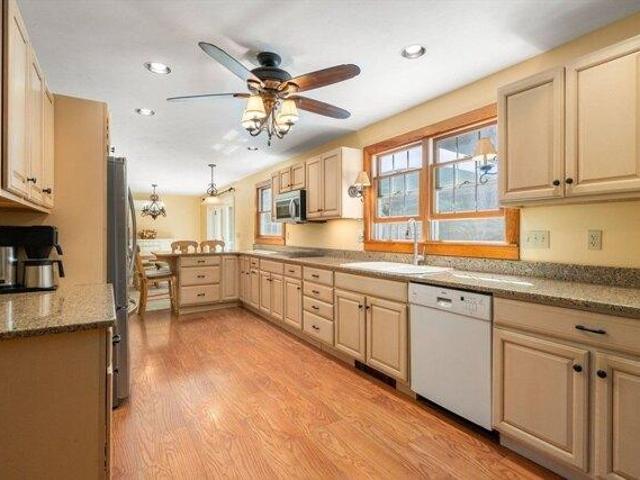 house with 3 bedroom, Brimfield MA DS103932335