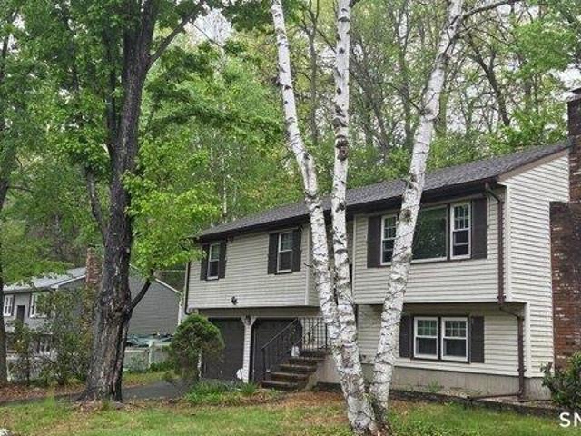 house with 3 bedroom, Bristol CT DLS102062444