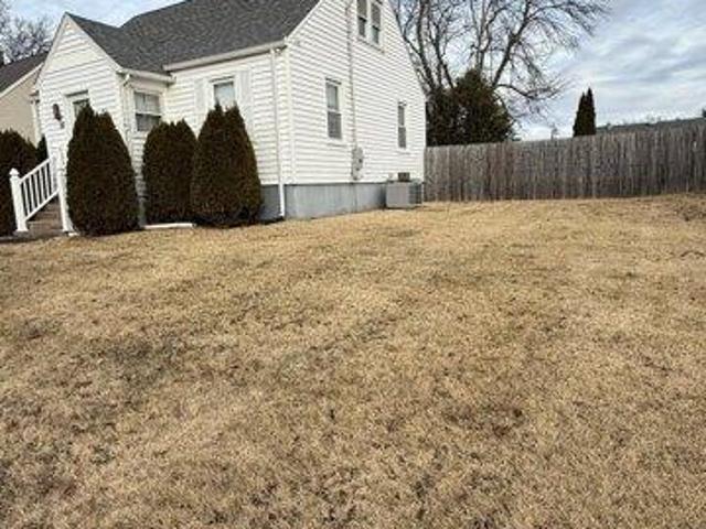 house with 3 bedroom, Bristol CT DLS102063048