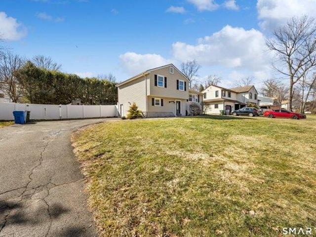 house with 3 bedroom, Bristol CT DLS102155507