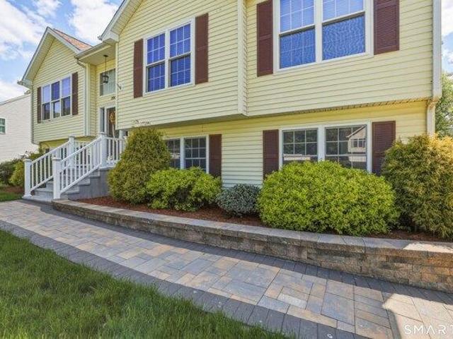 house with 3 bedroom, Bristol CT DLS102343791