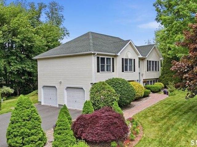 house with 3 bedroom, Bristol CT DS103500139