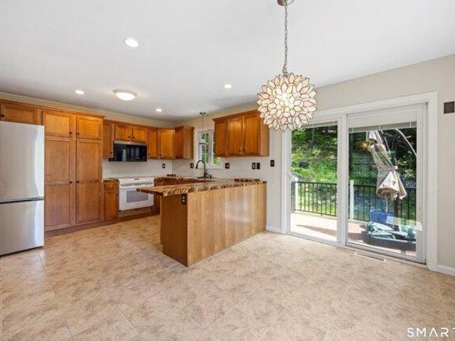 house with 3 bedroom, Bristol CT ES104332577