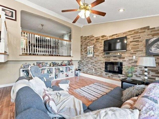 house with 3 bedroom, Bristol CT ES104947032