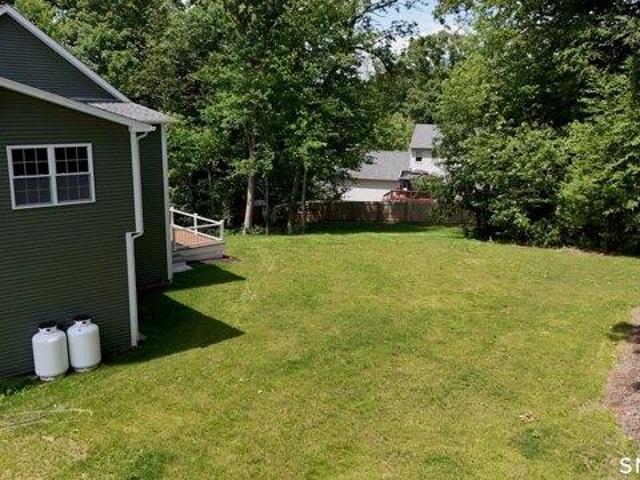 house with 3 bedroom, Bristol CT ES105127116