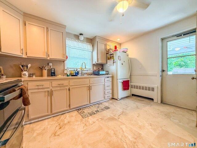 house with 3 bedroom, Bristol CT ES105141938