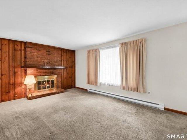 house with 3 bedroom, Bristol CT ES105157478
