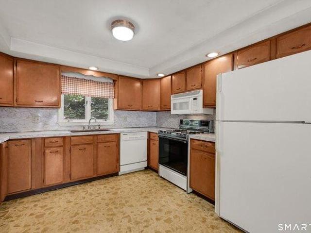 house with 3 bedroom, Bristol CT ES103499255