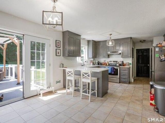 house with 3 bedroom, Bristol CT ES103499762