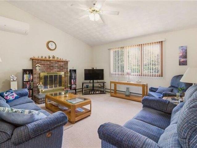 house with 3 bedroom, Bristol RI DLS102411200