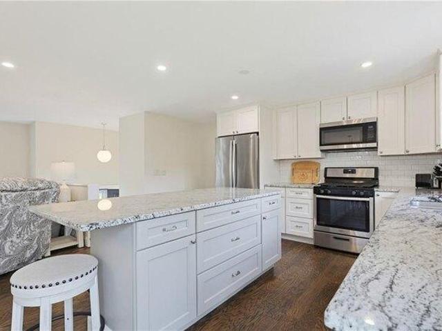 house with 3 bedroom, Bristol RI DS102369732