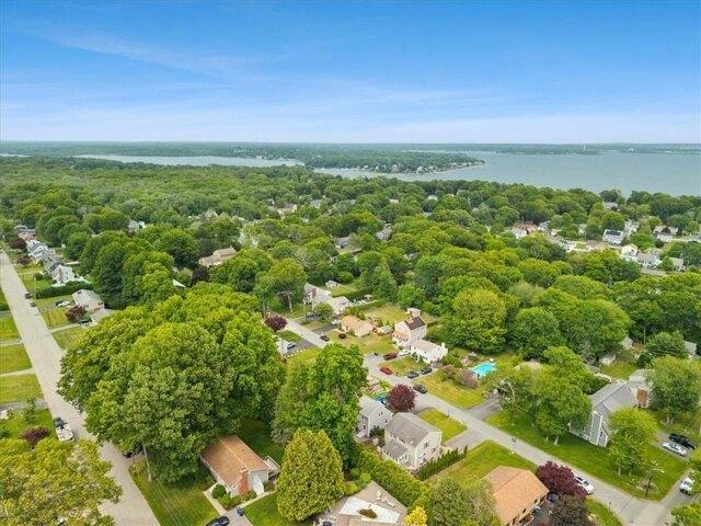 house with 3 bedroom, Bristol RI ES104236133
