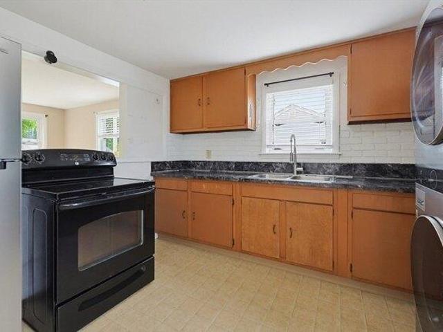 house with 3 bedroom, Bristol RI ES104262075