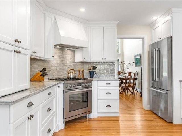 house with 3 bedroom, Bristol RI ES104375820