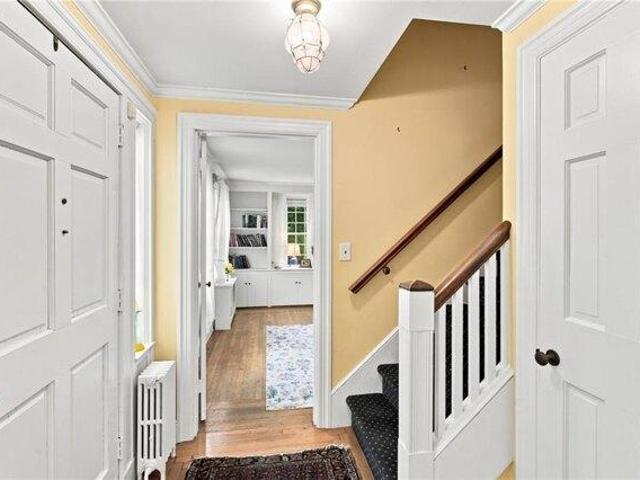 house with 3 bedroom, Bristol RI ES104512414
