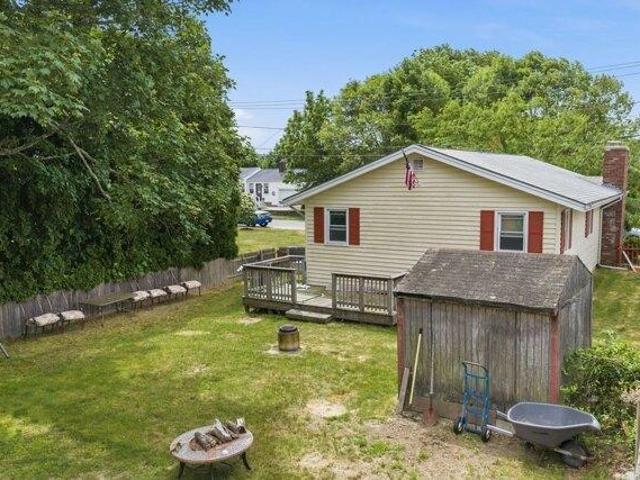 house with 3 bedroom, Bristol RI ES105081117