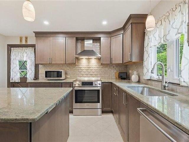 house with 3 bedroom, Bristol RI ES105081366