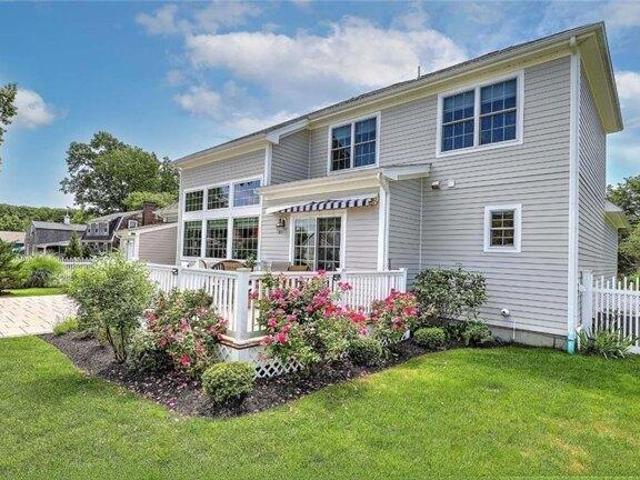 house with 3 bedroom, Bristol RI ES105123626