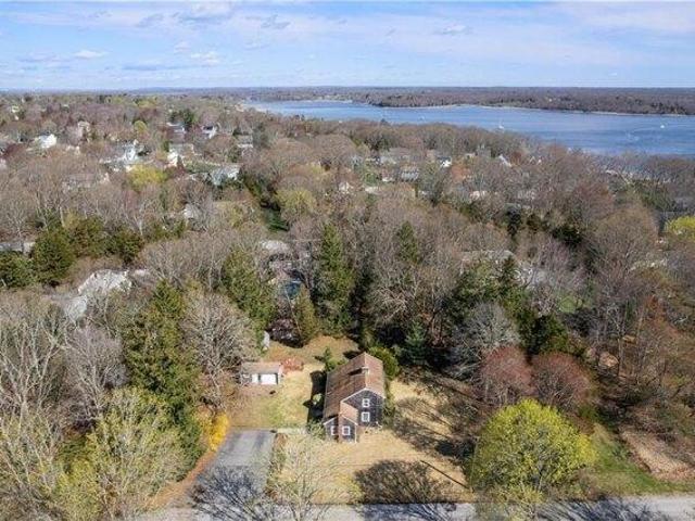 house with 3 bedroom, Bristol RI ES103020377