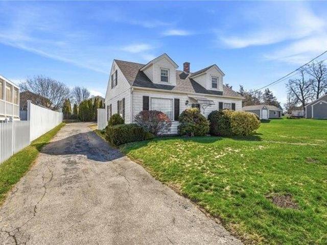 house with 3 bedroom, Bristol RI ES103038100