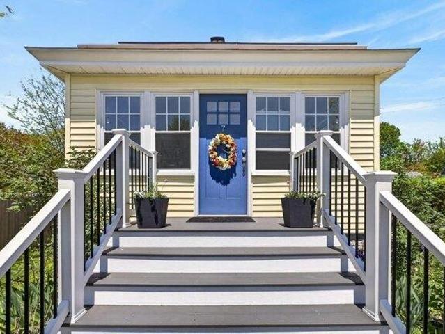 house with 3 bedroom, Bristol RI ES103495369