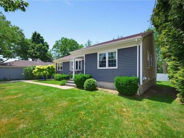 house with 3 bedroom, Bristol RI ES103850369