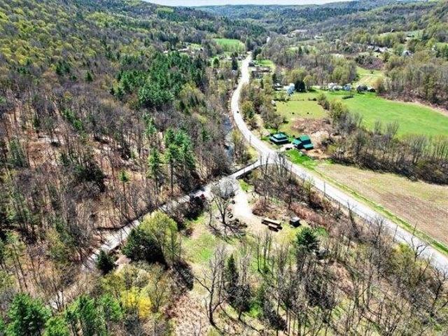 house with 3 bedroom, Buckland MA DLS102120187