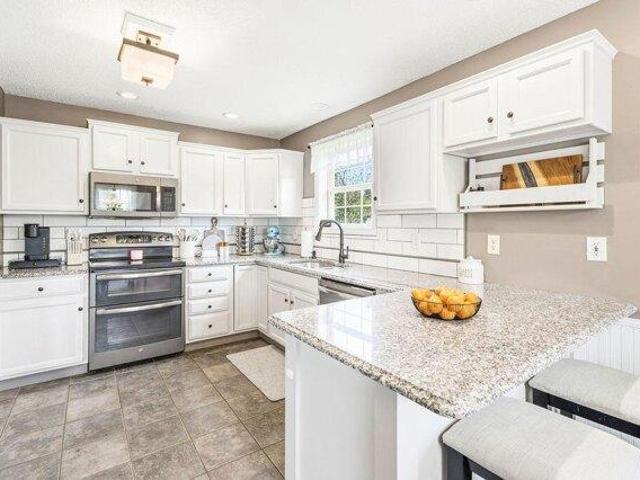 house with 3 bedroom, Bucksport ME ES105206315