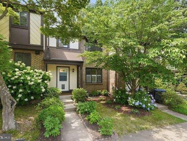 house with 3 bedroom, Burke VA DS103624482