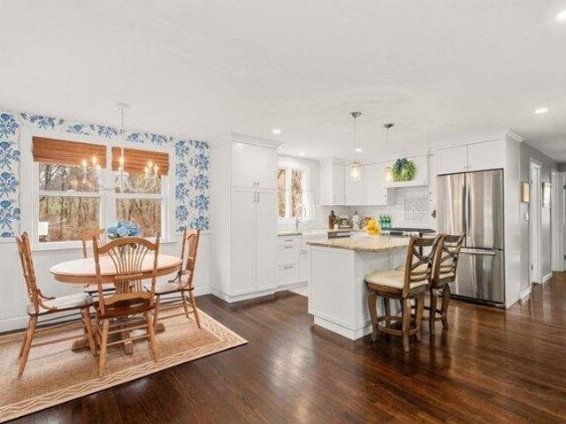 house with 3 bedroom, Burlington MA DLS101602363
