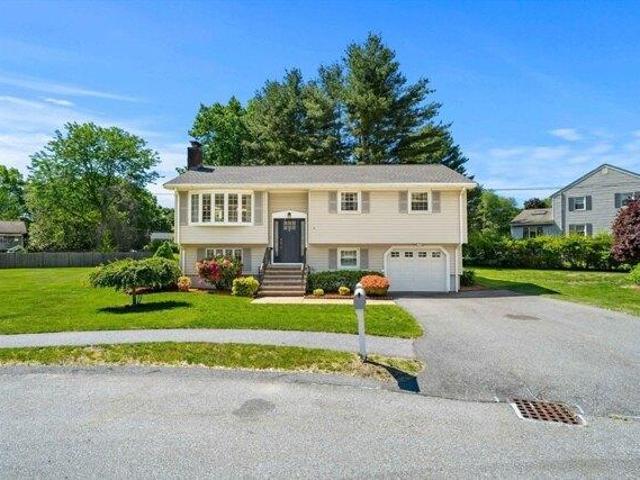 house with 3 bedroom, Burlington MA DS103070789