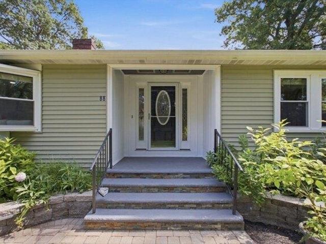 house with 3 bedroom, Burlington MA ES105095789