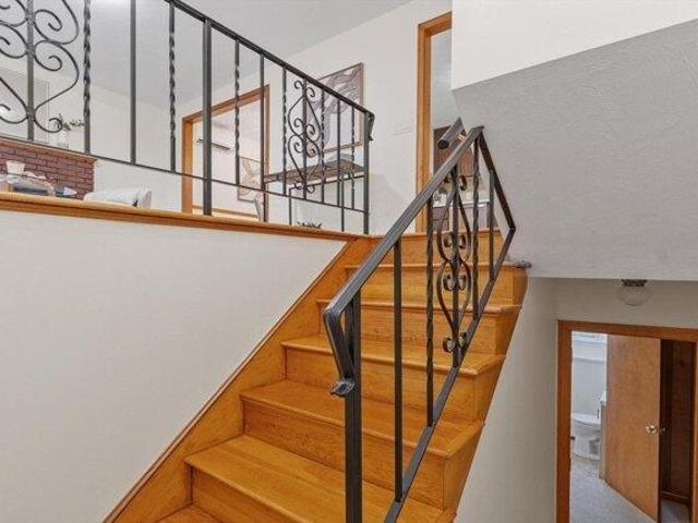 house with 3 bedroom, Burlington MA ES105202459