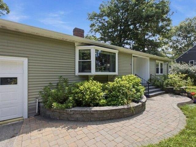 house with 3 bedroom, Burlington MA ES105230441