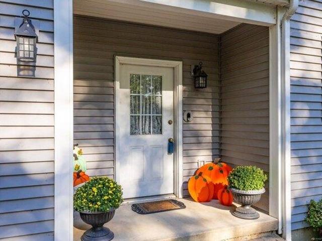 house with 3 bedroom, Burlington CT ES104189527