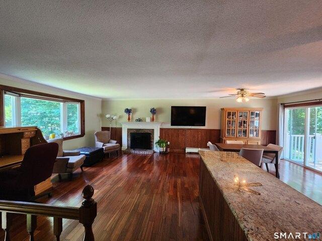 house with 3 bedroom, Burlington CT ES104848128