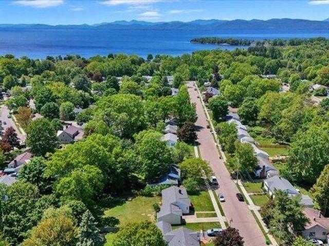 house with 3 bedroom, Burlington VT DS104331571