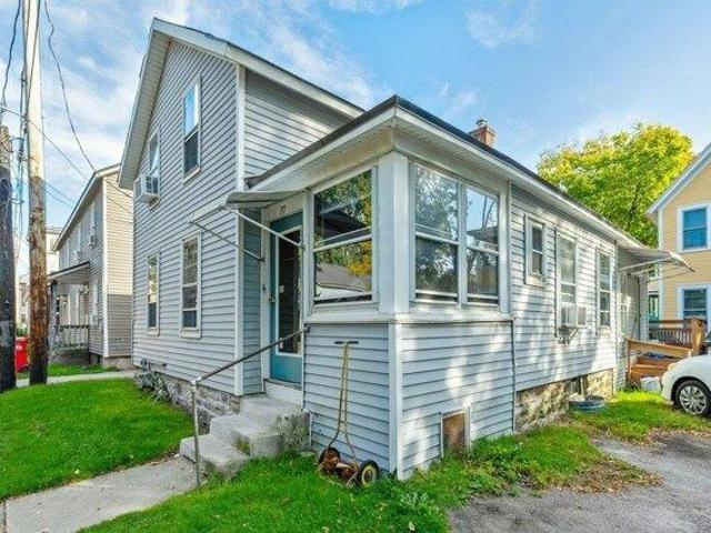 house with 3 bedroom, Burlington VT DS102560577