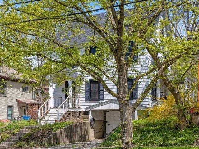house with 3 bedroom, Burlington VT ES104238062
