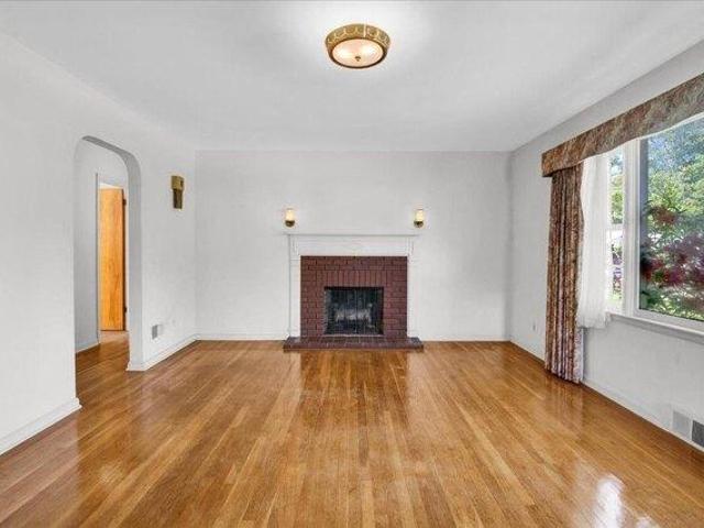 house with 3 bedroom, Burlington VT ES104514633