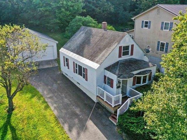 house with 3 bedroom, Burlington VT ES105205416