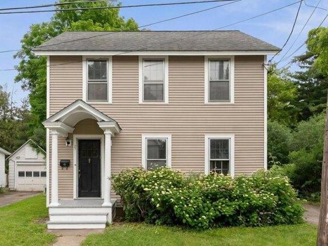 house with 3 bedroom, Burlington VT ES105202861