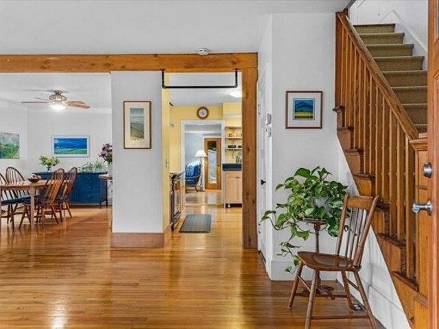 house with 3 bedroom, Burlington VT ES105203497