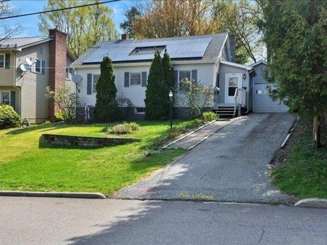 house with 3 bedroom, Burlington VT ES103188427