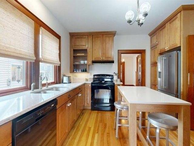 house with 3 bedroom, Burlington VT ES103931973