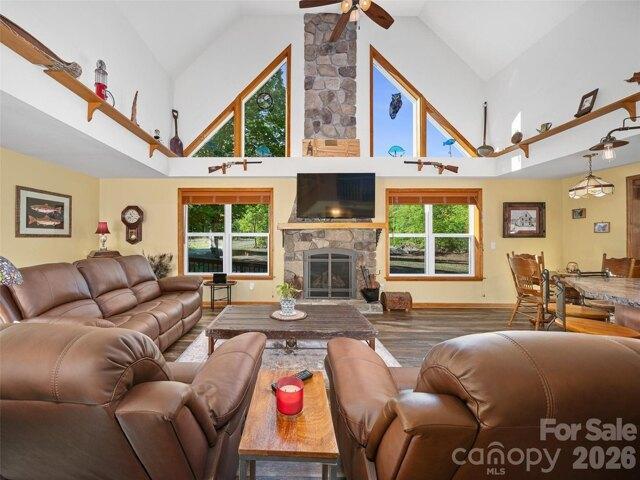 house with 3 bedroom, Burnsville NC ES104898587