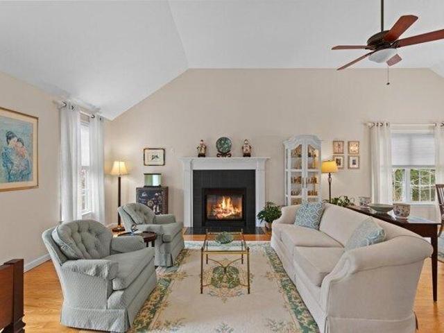 house with 3 bedroom, Buzzards Bay MA DLS102317311